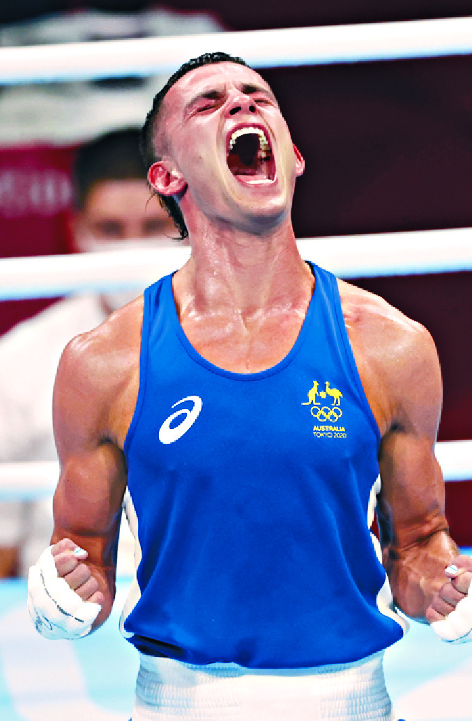 Ballet boxer wiggles in semis
