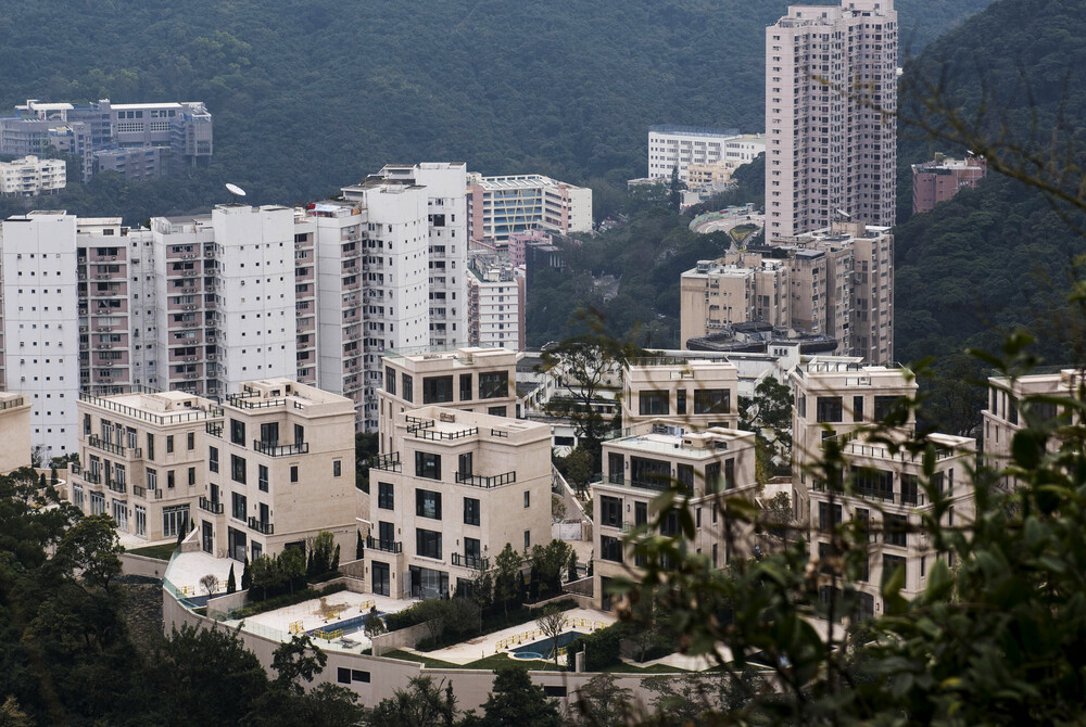 Hong Kong mansion sells for HK$577 million