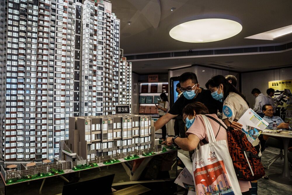 Empty homes are forcing Hong Kong developers to cut home prices