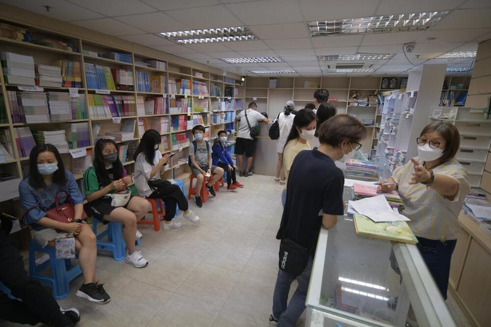 Students form over 30 schools in concern of no textbooks for the new ...