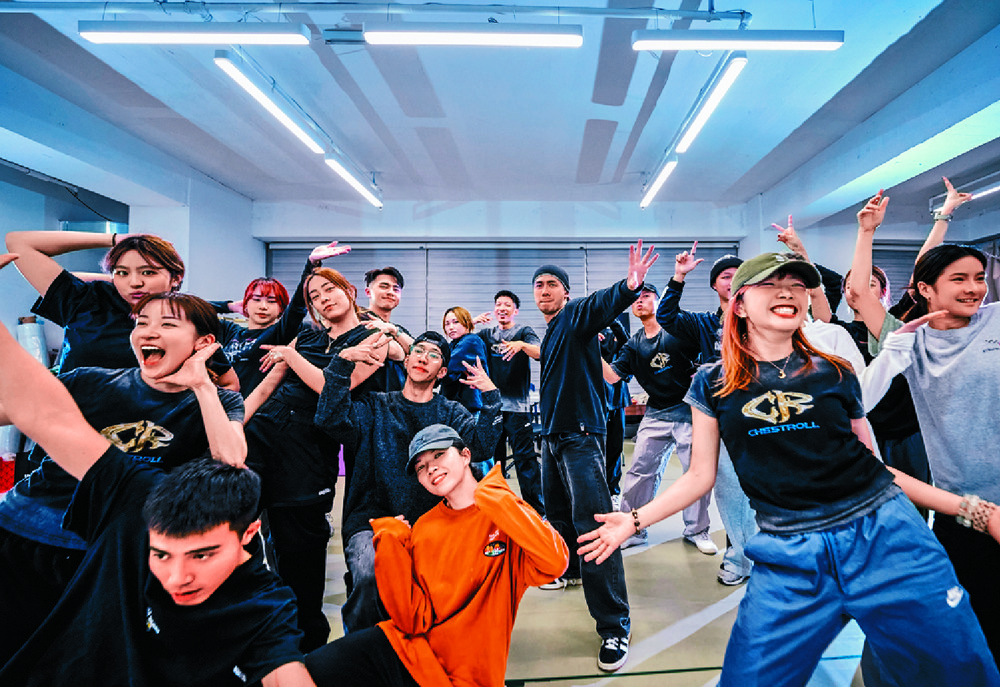 Rope-skippers and champion dancers jumping to it for LNY night parade