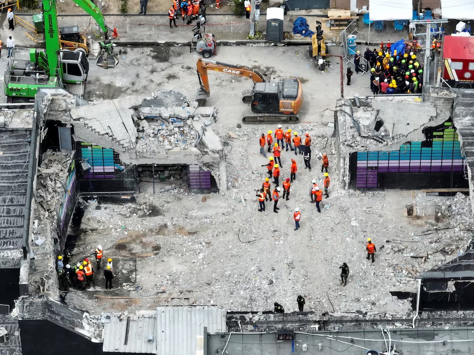 Officials scramble to identify victims of Dominican club roof collapse ...
