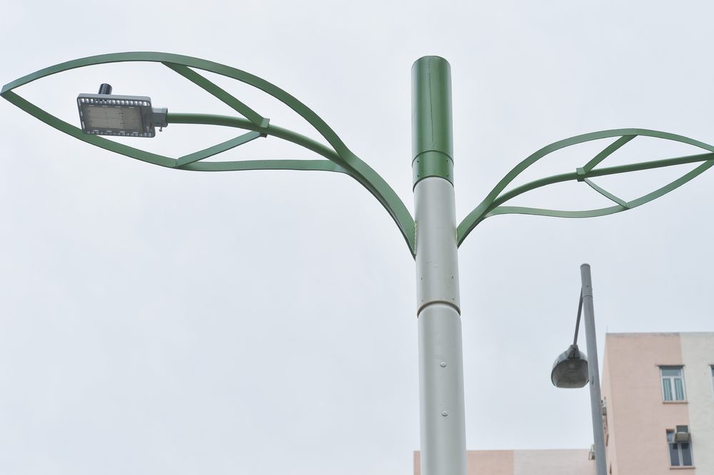 HK to press ahead with the installation of smart lampposts