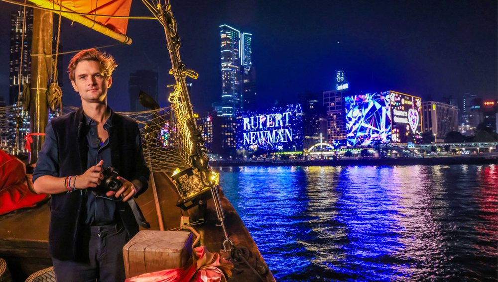 British light artist Rupert Newman presents a fascinating digital light ...