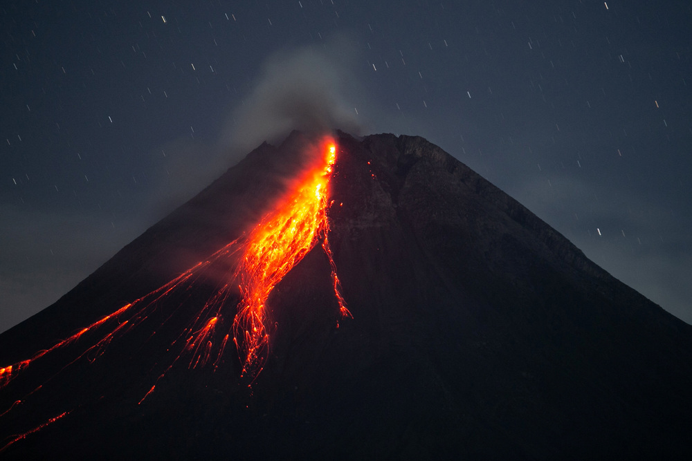 Indonesia’s Mount Merapi unleashes lava as other volcanoes flare up ...