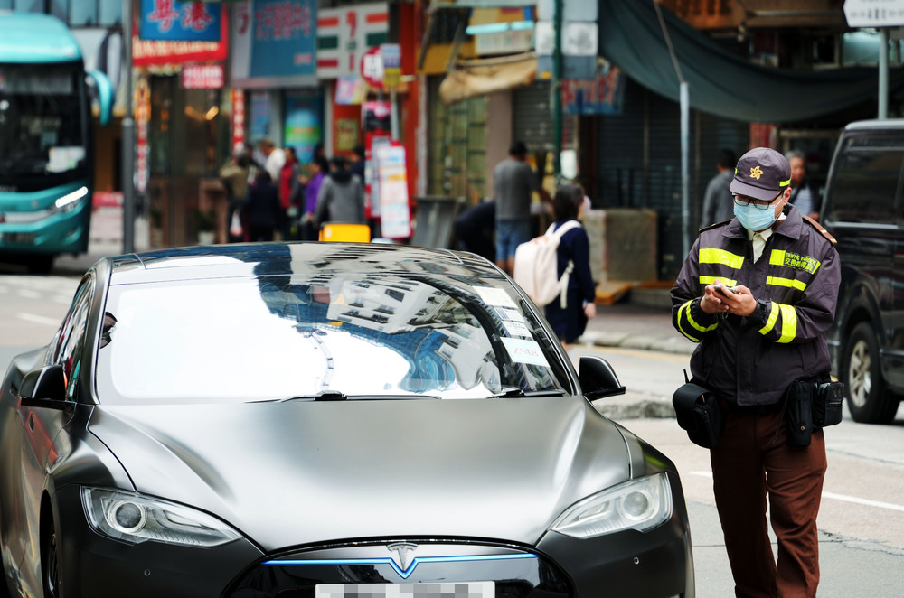 Hong Kong to hike illegal parking fines to HK$400, double metered ...