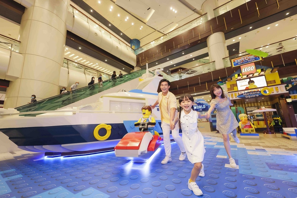 Summer adventure fun at shopping malls