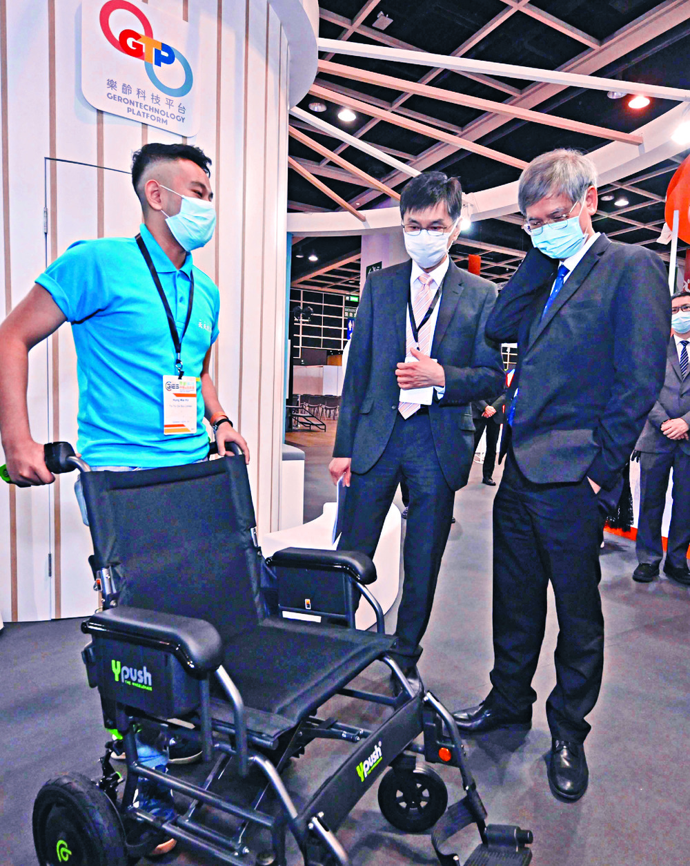 Start-ups eye 'aging tsunami'