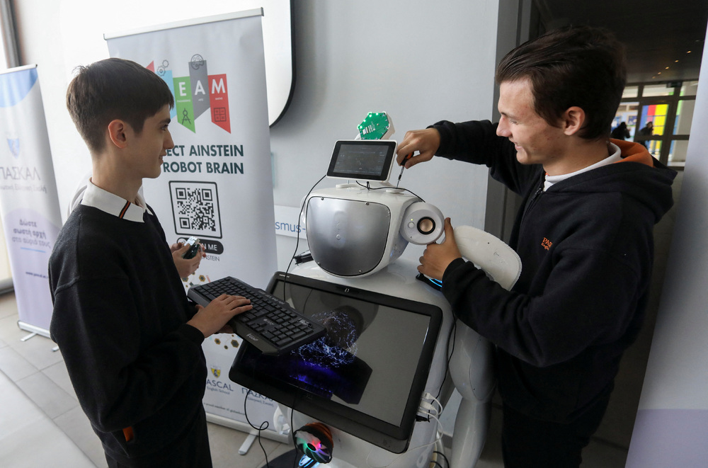Students should be taught how to get best from AI | Tech in Synergy ...