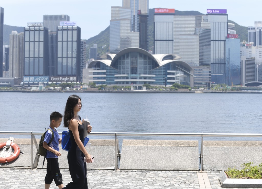 Cloudy day with few showers on first school day: HKO
