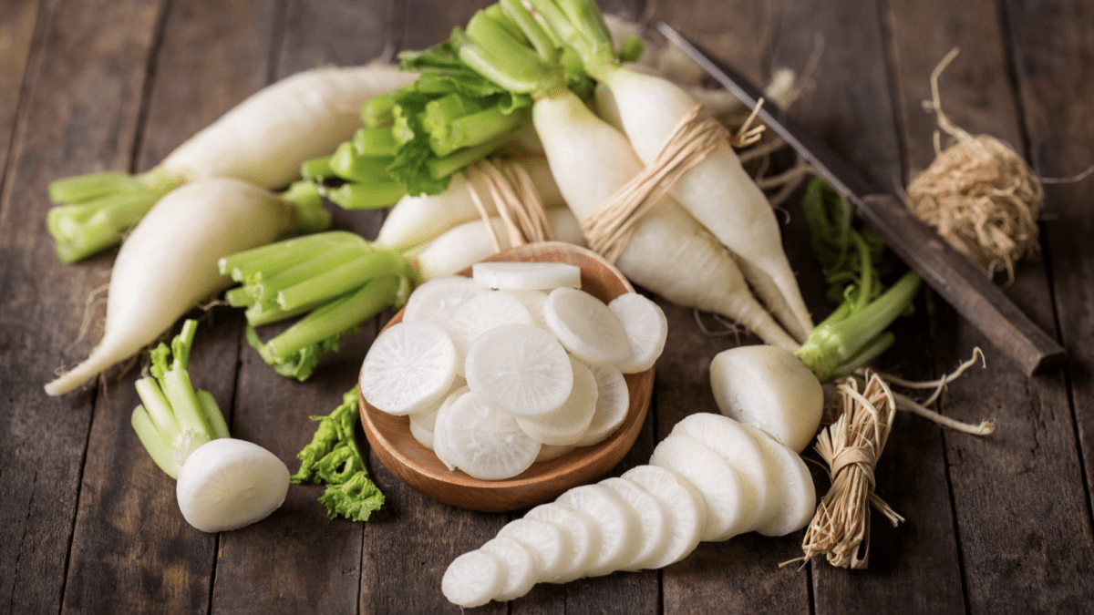 Are there risks to eating too much white radish? Avoid this cooking ...