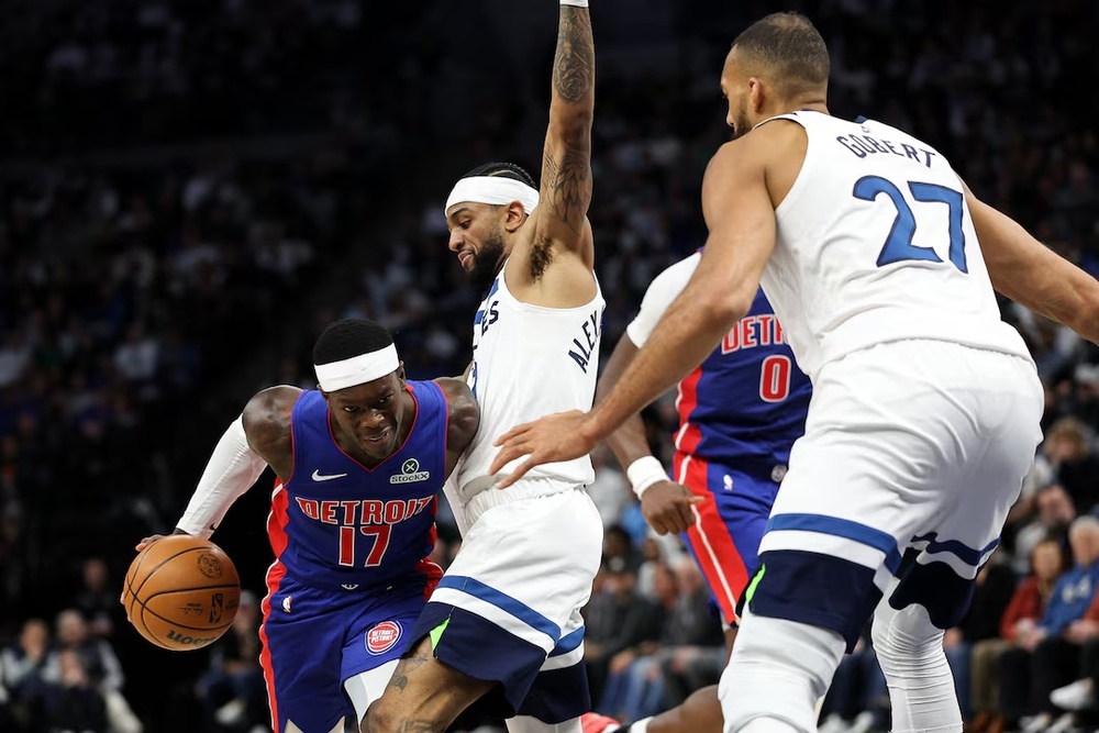 Seven ejected as Wolves down Pistons