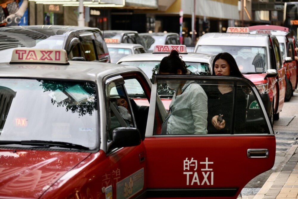 Taxi drivers to adapt as demerit point system for cabbies takes effect Sunday