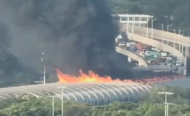 (Video) Bus and petrol tanker collision sparks massive fire on Shenzhen ...