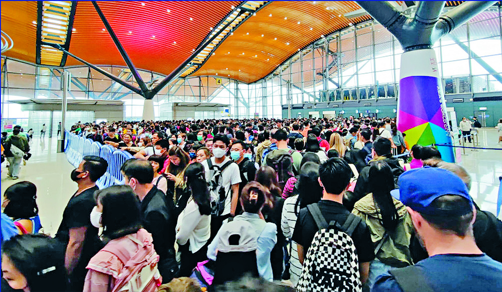 2.4m pass through border points in four days