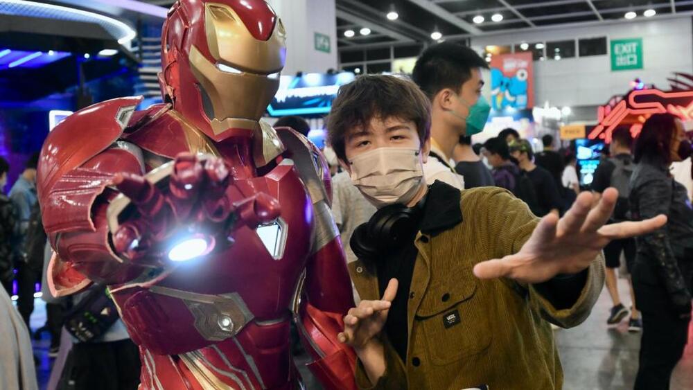 (Pictures) Hundreds of anime and comics enthusiasts swarm opening of ...