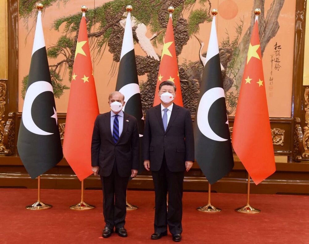 China will support Pakistan in stabilizing its financial situation - Xi