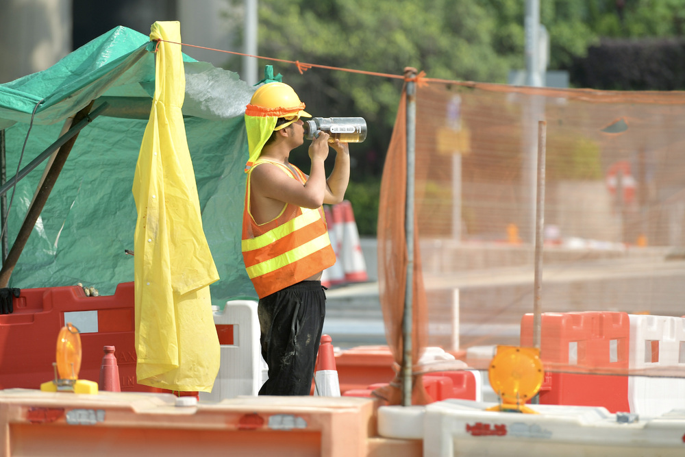 Heat alert raised, but many can't afford to take break