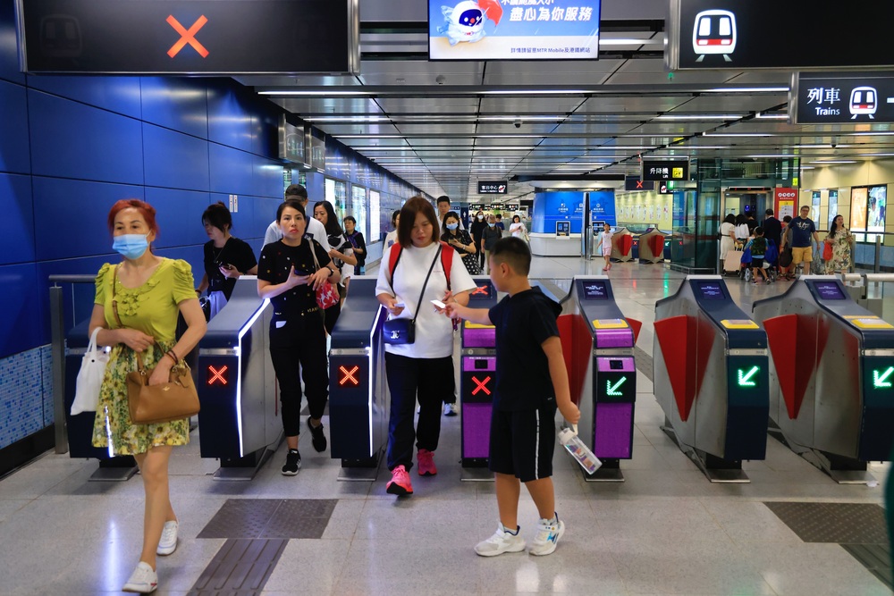 MTR streamlines ‘Student Mobile Octopus’ application