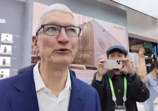(In brief) US, Chinese business executives meet Li Qiang; Apple CEO was ...