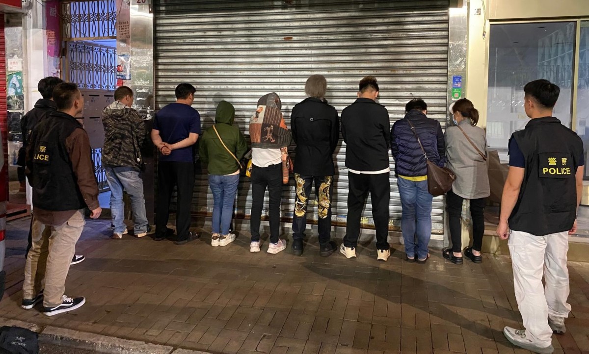Police bust illegal gambling den in Sheung Shui, arrest 9