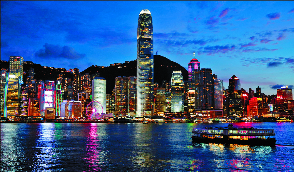 Driven from oars to motor on the oceans