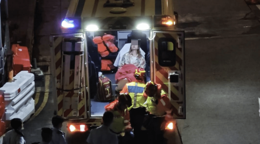 Woman resists evacuation during Quarry Bay WWII bomb discovery