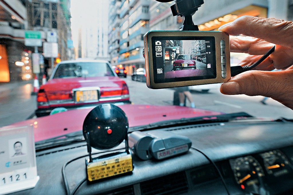 Hong Kong mandates dash cams & e-payments in all taxis by 2026
