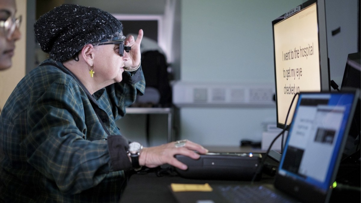 Tiny 'bionic eye' chip with AR glasses helps restore vision for AMD ...