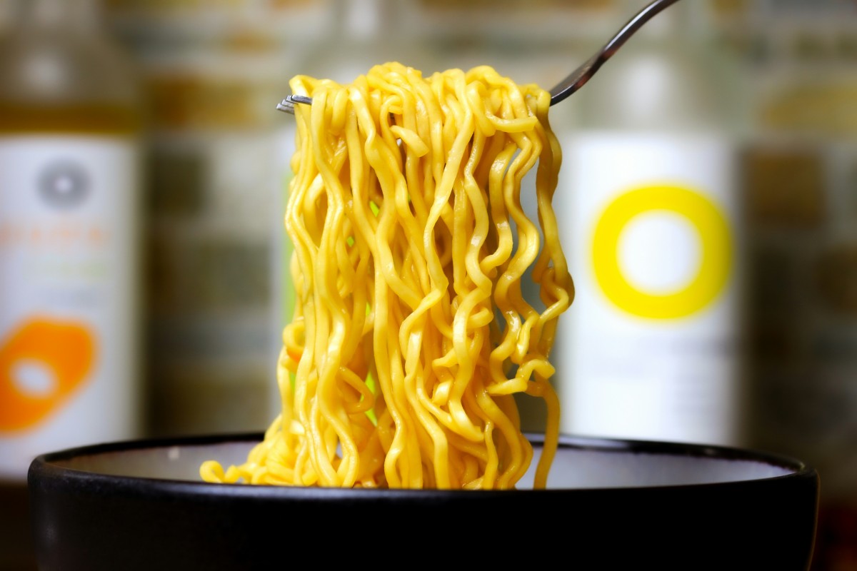 25% higher dementia risk from eating instant noodles - 3 ways they ...