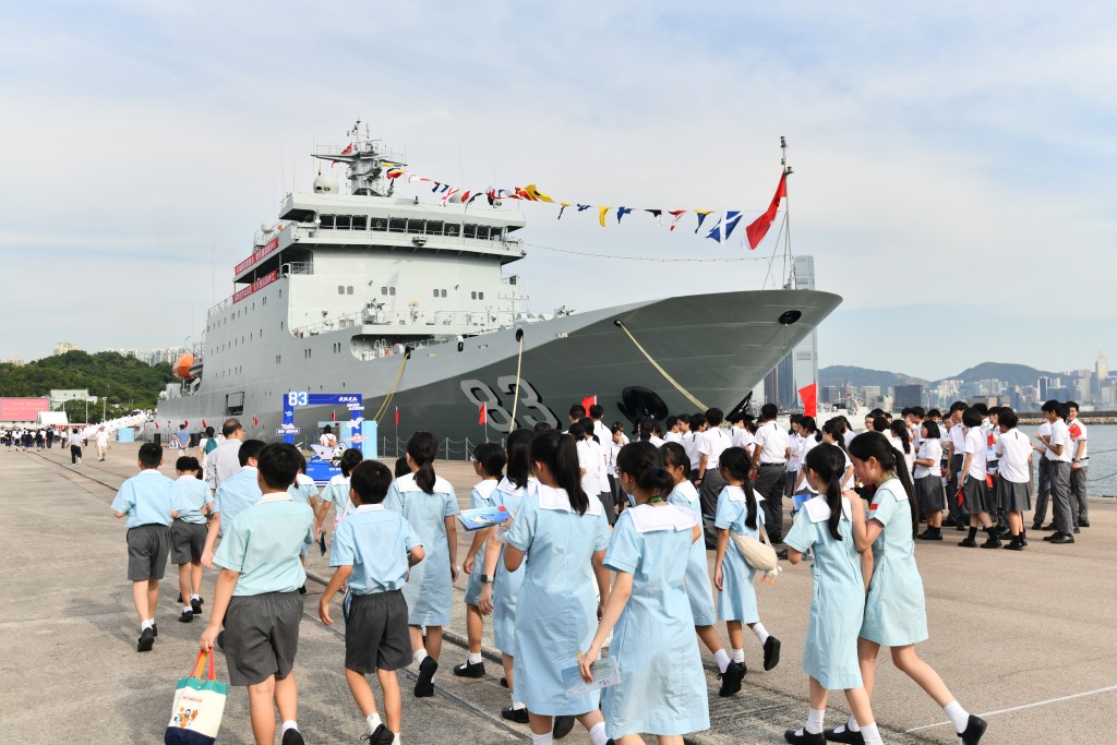 PLA navy warships conclude HK visit, set sail for Southeast Asia