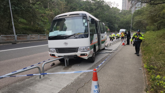 School bus driver, 78, dies in Ma On Shan crash
