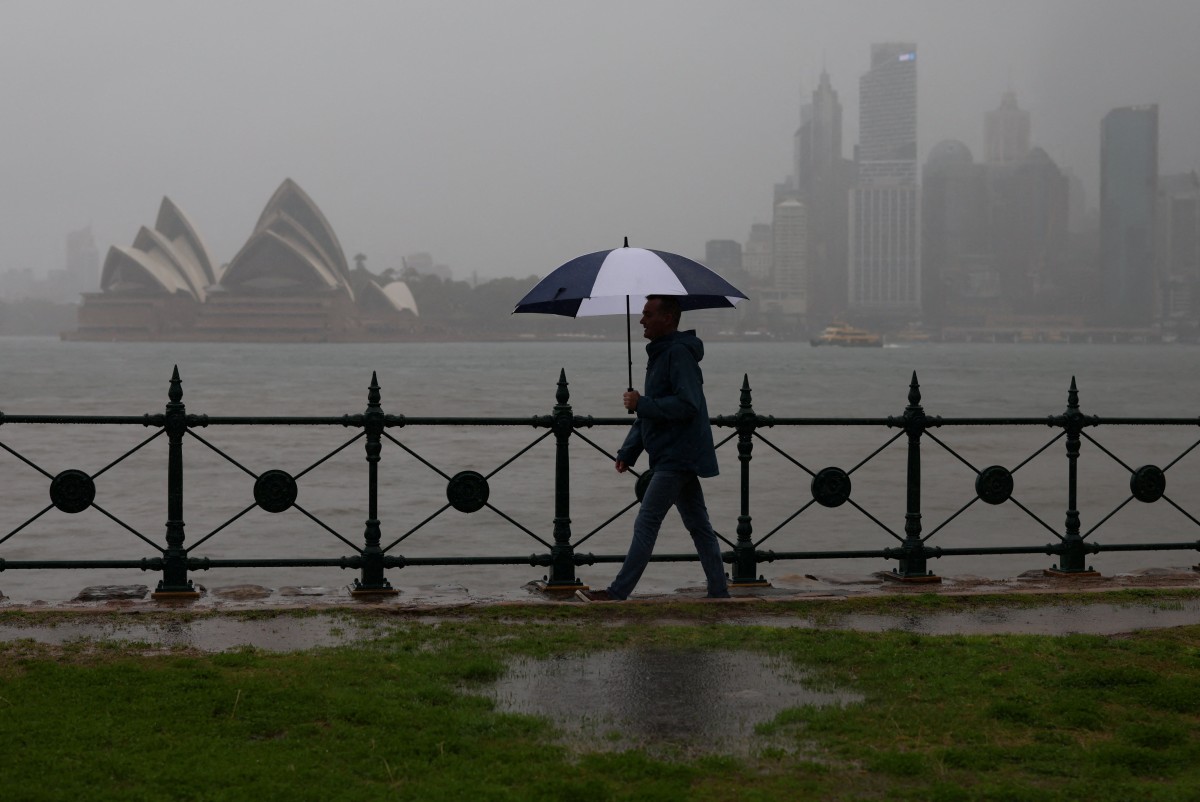 Rising oceans to threaten 1.5 million Australians by 2050: report