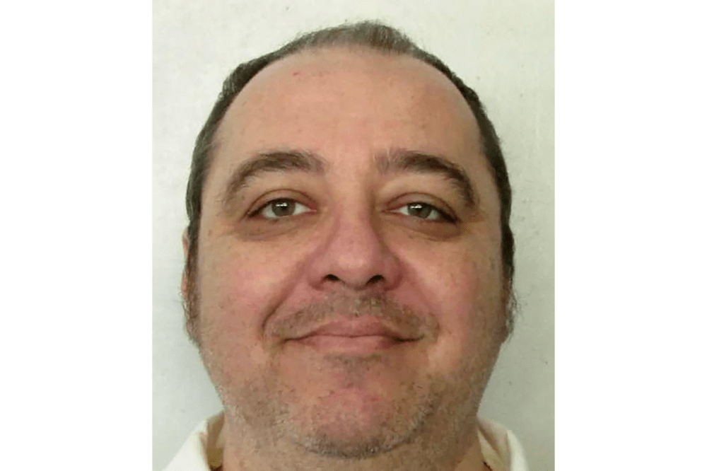 Alabama executes a man with nitrogen gas, the first time the new method ...