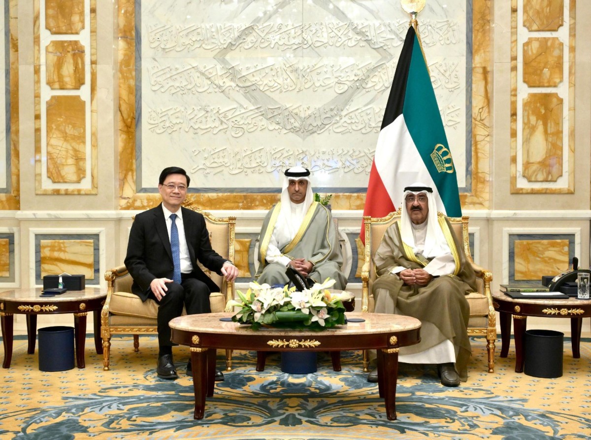 CE meets Kuwaiti leaders to promote HK