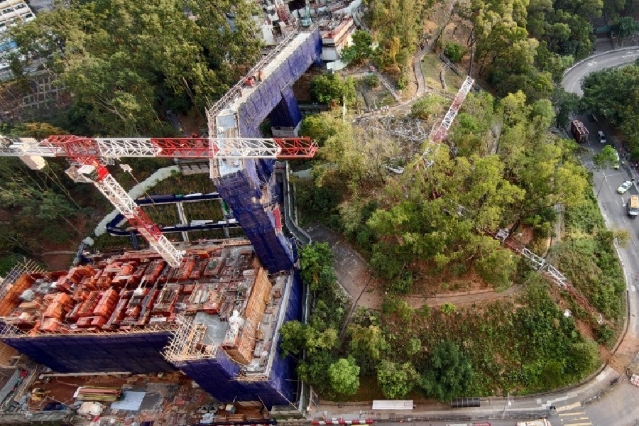 Fatal tower crane collapse at Kwai Chung public housing construction ...