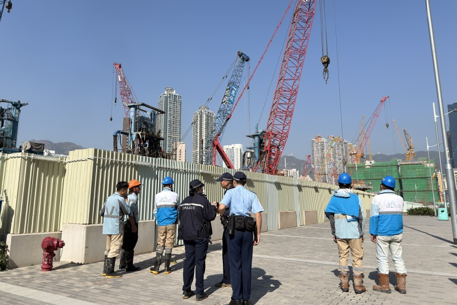 Fatal crane accident kills 33-year-old Pakistani worker at To Kwa Wan site