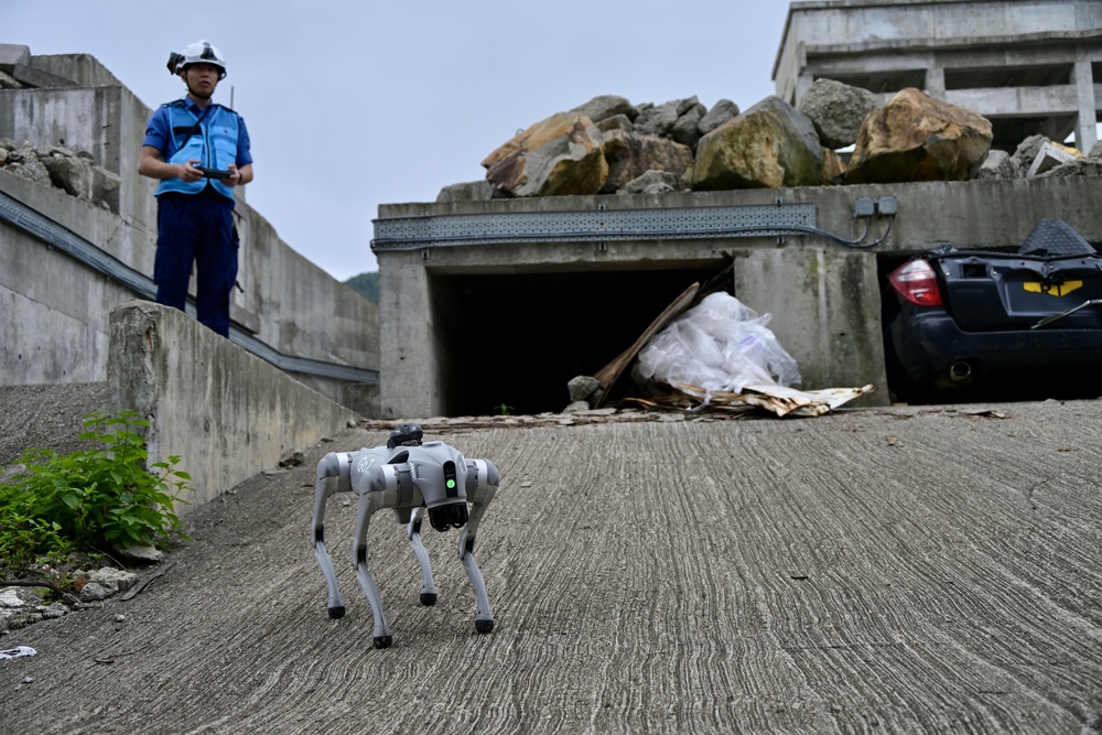 Rescuers put in shape for real-life disasters