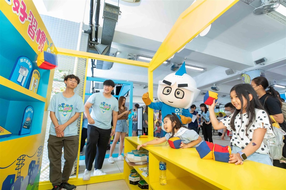 CLP teams up with District Offices to promote green lifestyle to 5,000 ...