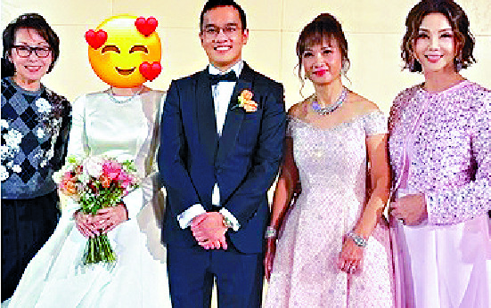 Jeweler dazzles wedding banquet