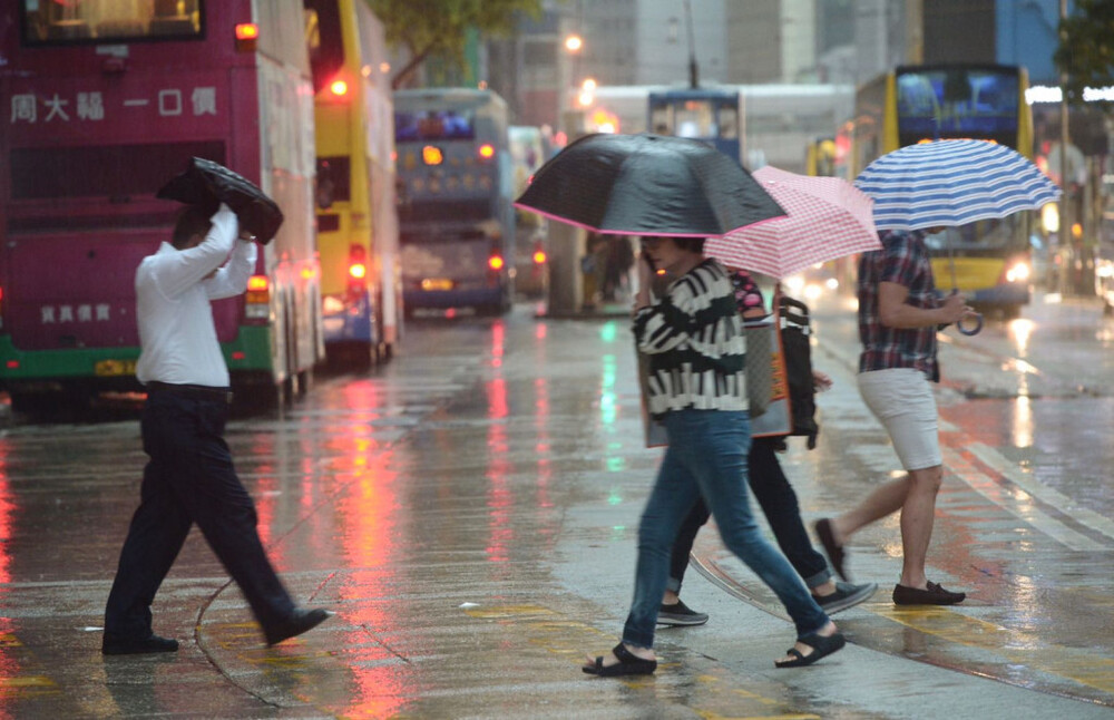 Amber rainstorm signal in force