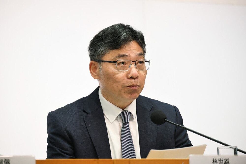 Budget overruns, HKeToll delay, overcrowding ports - Lam's controversy ...