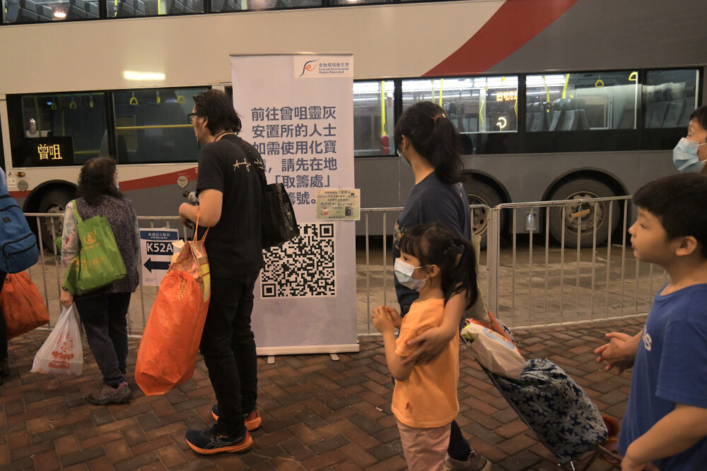Citizens welcome a footloose Ching Ming grave sweeping post-pandemic