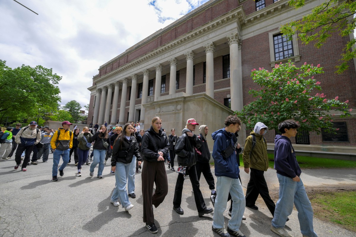 Education Bureau urges universities to facilitate students after ...