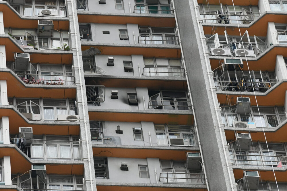 Elderly man rushed to hospital after fire in Cheung Hang Estate