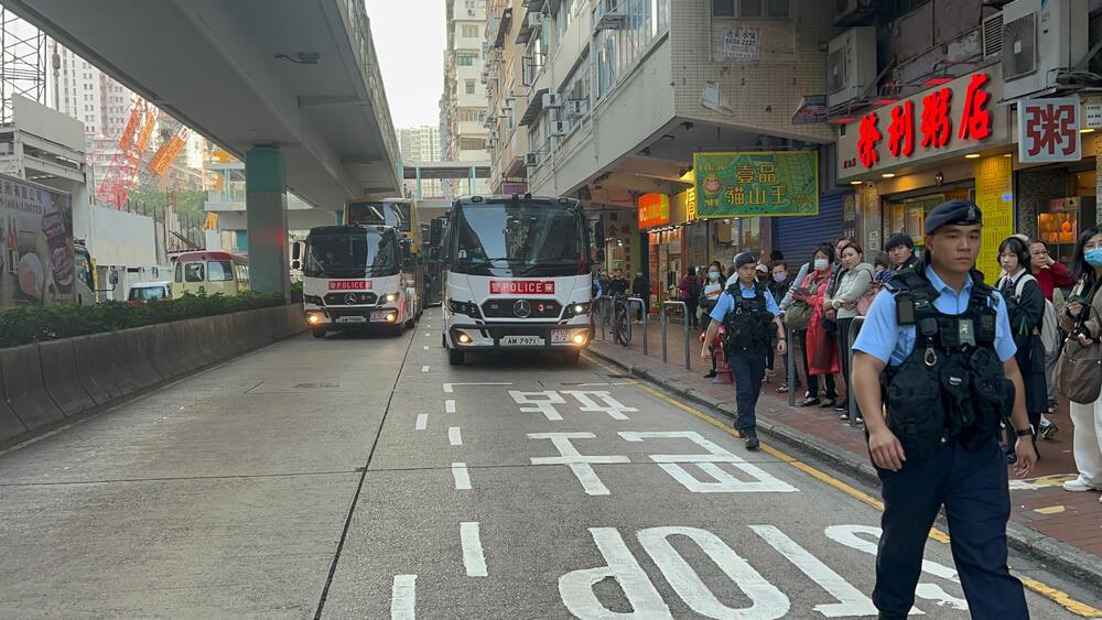 Police canvass Mong Kok buildings as Tuen Mun murder suspect still at large