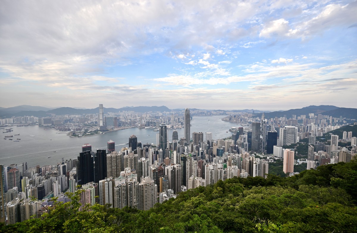 HK commercial property deals to rise in 2026, price pressure continues
