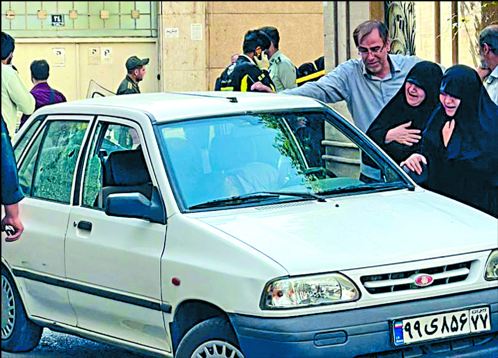 Killers of 'martyr' colonel targets of Iran's vengeance