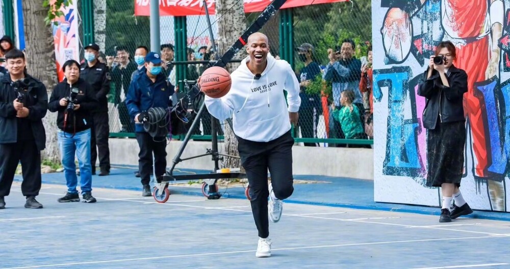 Starbury officially becomes a son-in-law of China