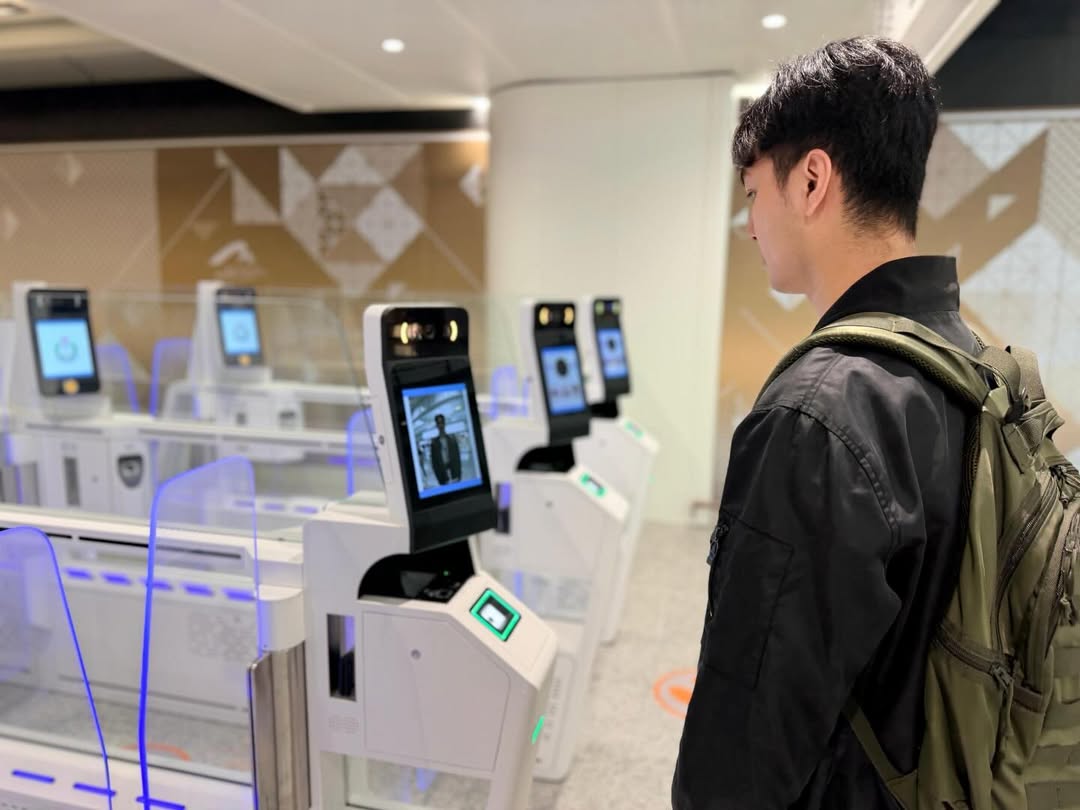 12 new biometric e-Channels launched in HK airport for document-free entry